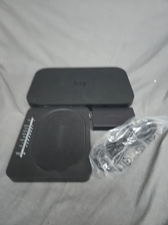 Lot 9392: TOTE OF ASSORTED HOUSEHOLD ITEMS TO INCLUDE SKY BOX, CABLES ...