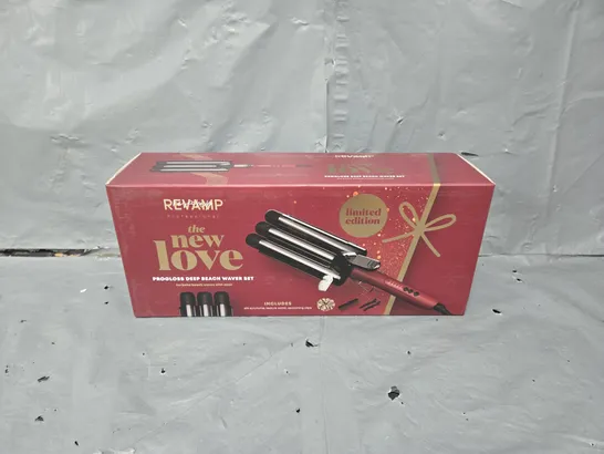 Lot 9040: BOXED REVAMP PROFESSIONAL THE NEW LOVE PROGLOSS DEEP BEACH ...