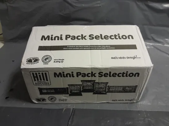 Lot 9072: BOX OF HILL MINI PACK BISCUIT SELECTION - APPROX. 100 X 3 ...