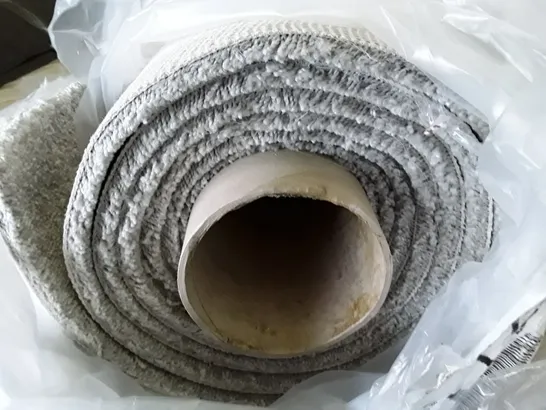 Lot 26: ROLL OF QUALITY EC FREEDOM XTRA FLINT CARPET APPROXIMATELY 5×3 ...