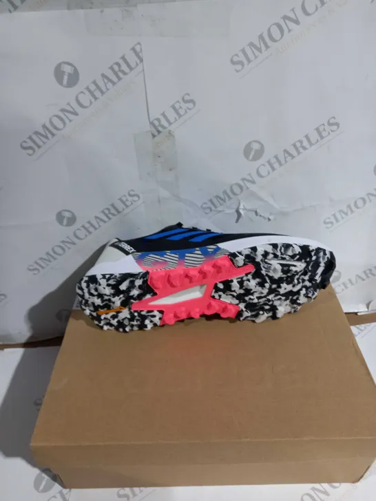Lot 6023: BOXED PAIR OF ADIDAS TERREX GORE-TEX 340 UK 9 - 4476890 ...