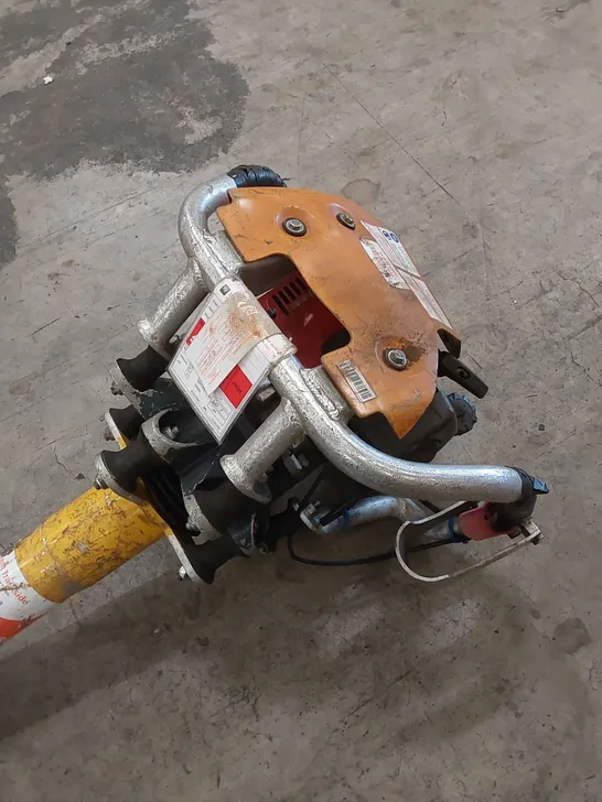 Lot 803: ROBEL 62.05 2 STROKE VERTICAL TAMPER - RAILWAY MAINTENANCE ...