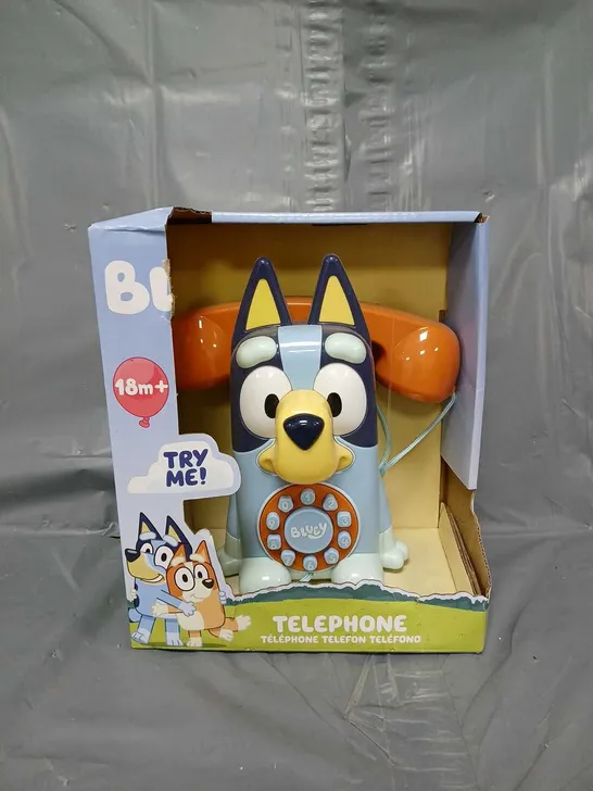 Lot 2862: BLUEY TELEPHONE TOY - 5158885 | Simon Charles Auctioneers