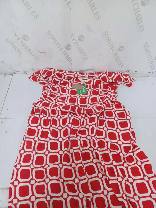 Lot 6014: BODEN RED/WHITE BLOCK CUBE DRESS - 8R - 4740448 | Simon ...