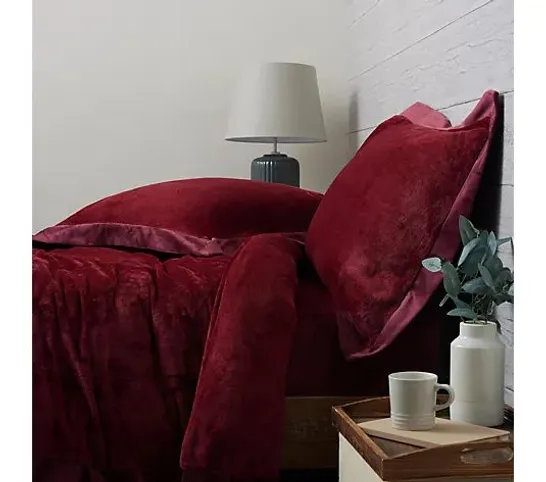 Lot 4409: COZEE HOME VELVETSOFT 4 PIECE DUVET SET WITH BORDER TRIM ...