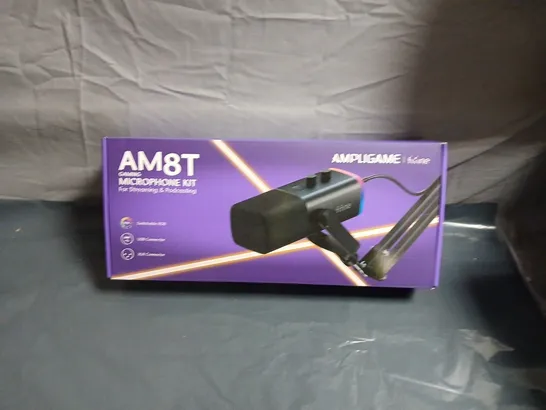 Lot 178: AM8T MICROPHONE KIT FOR STREAMING AND PODCASTING - 5518005 ...