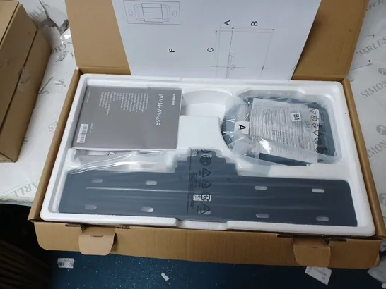 Lot 9617: BOXED SAMSUNG DIGITAL FLIPCHART NO GAP WALL MOUNT - 4620380 ...