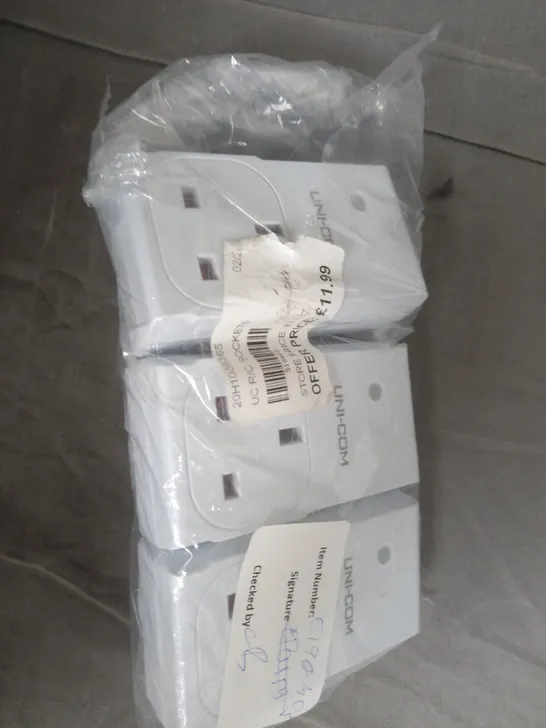 Lot 3281: 3X UNI-COM REMOTE CONTROL SOCKETS - 4713469 | Simon Charles ...