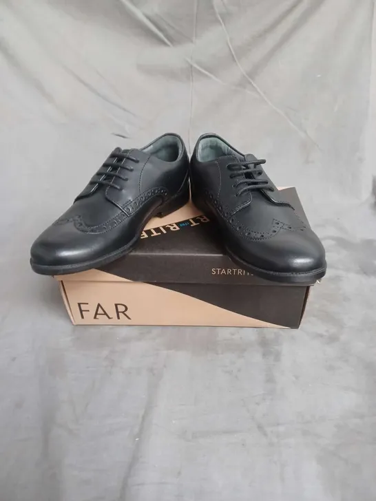 Lot 8533: BOXED PAIR OF START RITE KIDS BROGUE SHOES IN BLACK LEATHER ...
