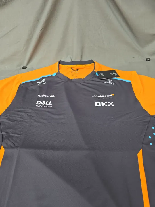 Lot 2162: CASTORE REPLICA SET UP TEE - SIZE 4XL - 5195308 | Simon ...