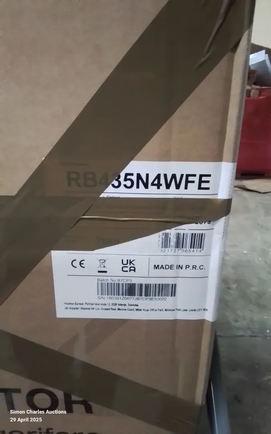 Lot 208: BOXED HISENSE RB435N4WFE TOTAL NO FROST FRIDGE FREEZER ...