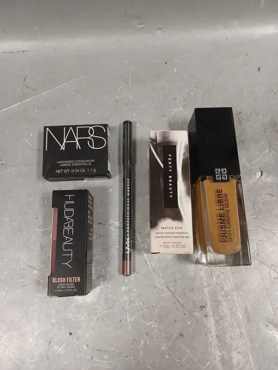 Lot 4291: LOT OF 5 ASSORTED COSMETIC ITEMS TO INCLUDE - GIVENCHY PRISME ...