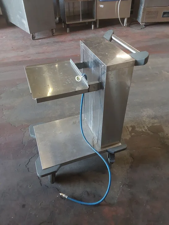 Lot 302: BLANCO INMOTION STAINLESS STEEL COMMERCIAL KITCHEN TROLLEY ...