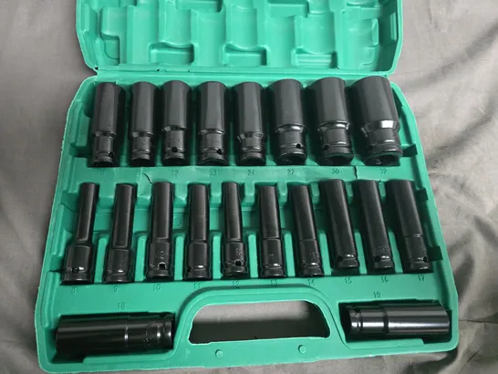Lot 1071: Socket set in green case – metric sizes - 5489879 | Simon ...