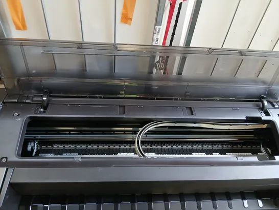 Lot 60: HP DESIGNJET Z9+ POSTSCRIPT COLOUR PRINTER WITH DREAMCOLOR – ON ...