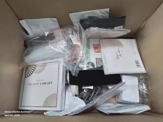 Lot 1086: LOT OF APPROXIMATELY 40 ASSORTED BRAND NEW HOMEWARE ITEMS TO INCLUDE ZEFAL SKIN ARMOR ...