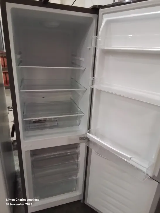 Lot 413: FRIDGEMASTER MC50165ES 50CM FREESTANDING 60/40 FRIDGE FREEZER ...