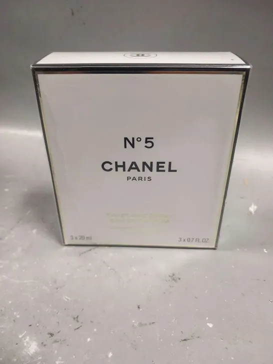 Lot 154: BOXED AND SEALED CHANEL NO5 TWIST AND SPRAY EAU DE PARFUM 3 X 20ML - 5026491 | Simon ...