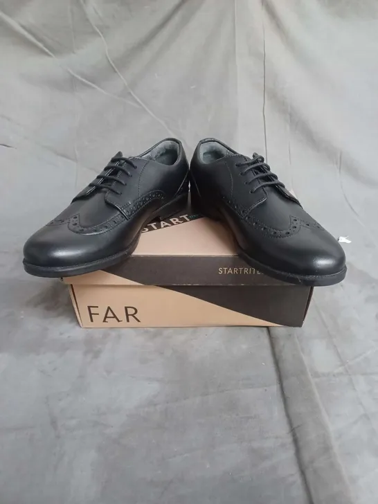 Lot 8540: BOXED PAIR OF START RITE KIDS BROGUE SHOES IN BLACK LEATHER ...